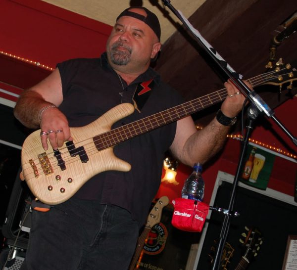 Live gigs – The Tony Zee Show